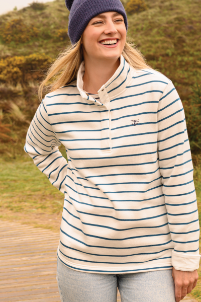 Lighthouse. Style led clothing for daily life and everyday adventures.